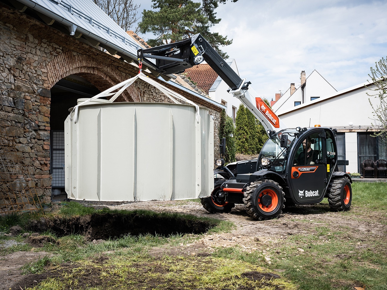 Bobcat dévoile son télescopique super compact et ses chargeuses ...