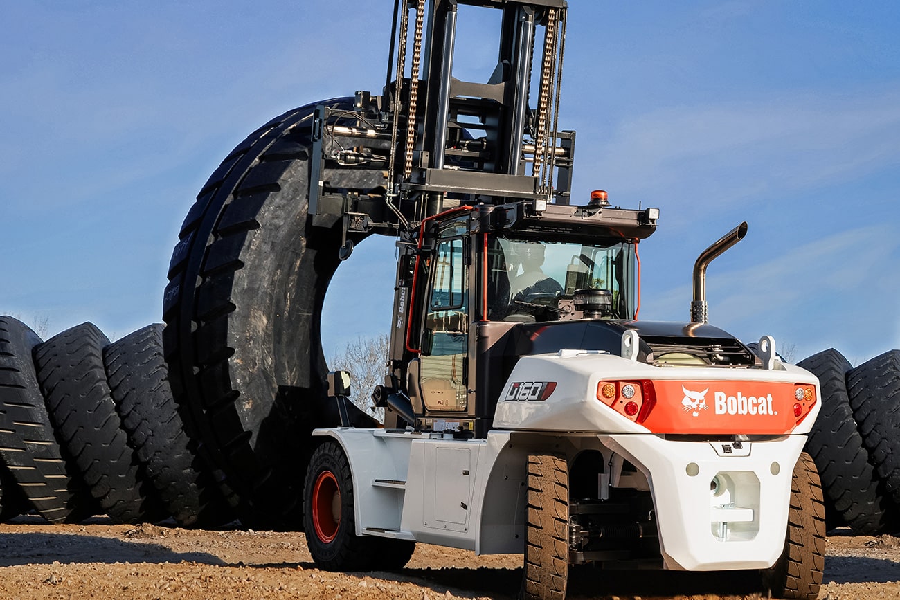 Bobcat présente une gamme étendue de matériel de manutention et ...