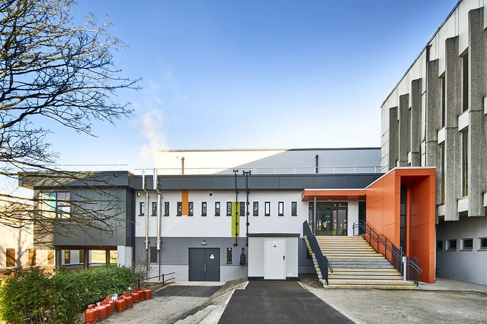 Piscine communale de Florennes : une rénovation énergétique et ...