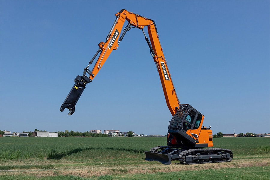 Nouvelle pelle démolition DX140RDM-7 de Develon